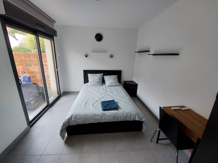 Chambre Privée Avec Salle De Bain Privative - Meudon