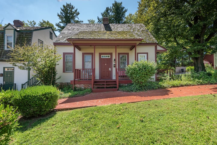 Two Bedroom- # 1100 - Bloomington, IN