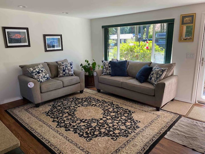 Private Room Minutes From Downtown & Hospital - Olympia, WA