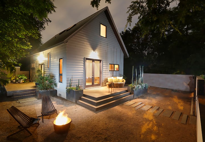 Modern East Austin Bungalow - Austin, TX