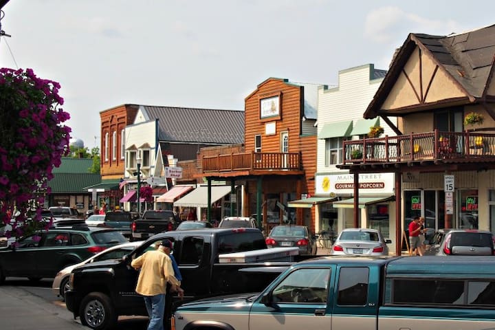 10 Best Airbnb Vacation Rentals In Hayward, Wisconsin - | Trip101