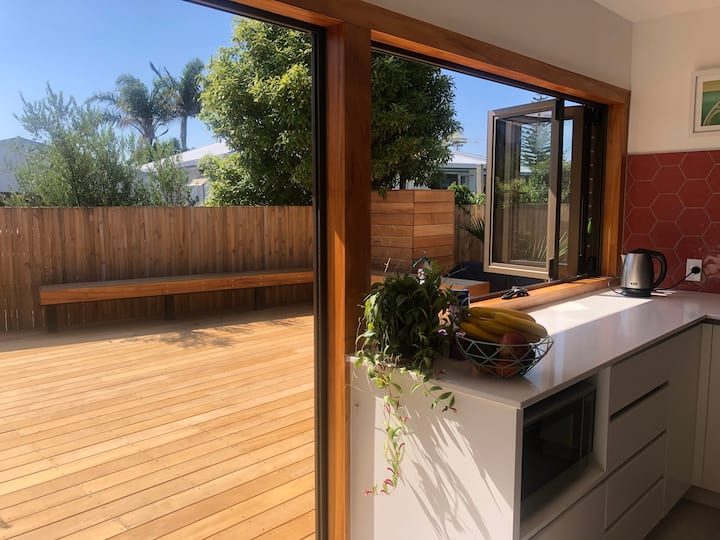 Large Freshly Rennovated House 200m From Beach - Mount Maunganui