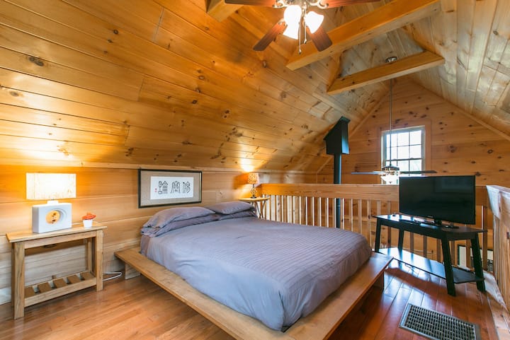 Little Cabin - Weaverville, NC