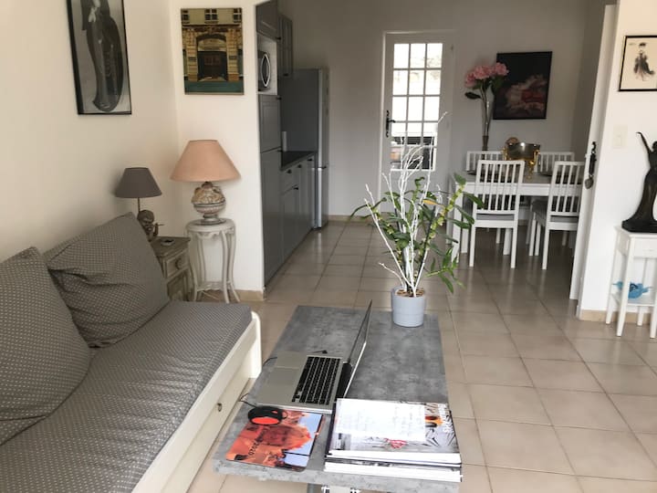 Chambre Privée Centre Ville Avec Place De Parking - Saint-Cyr-sur-Mer