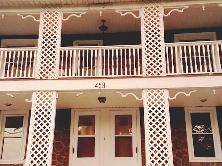 Pocono Lodge Room By Room  Or 
Short Time Rental - Jim Thorpe, PA