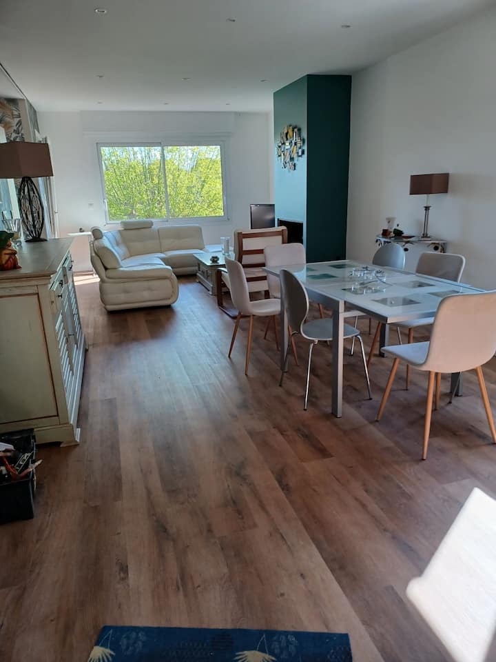 Chambre Soleil. Chez L'habitant - Saintes