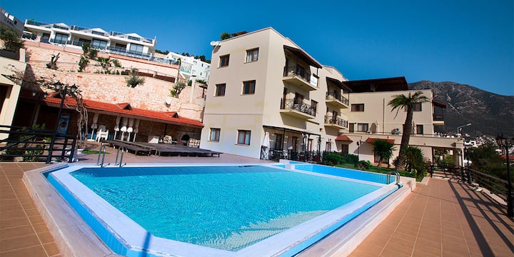 Yelken Apart - Kalkan