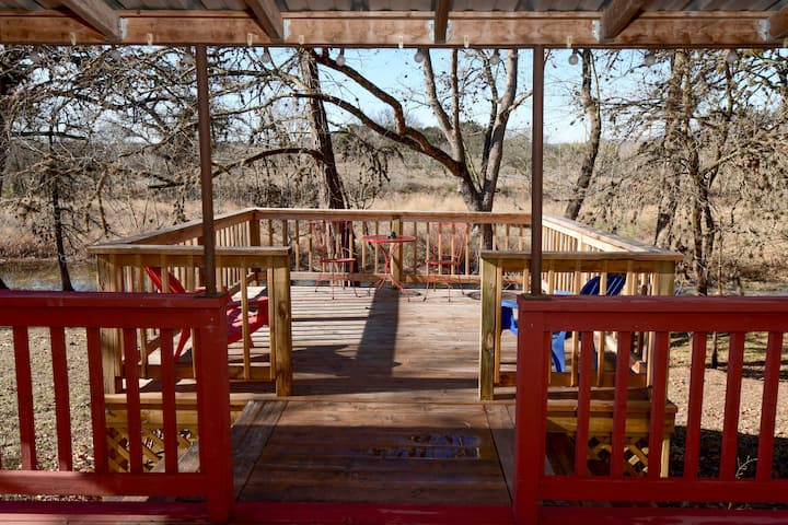 Kay's River Escape - Utopia, TX
