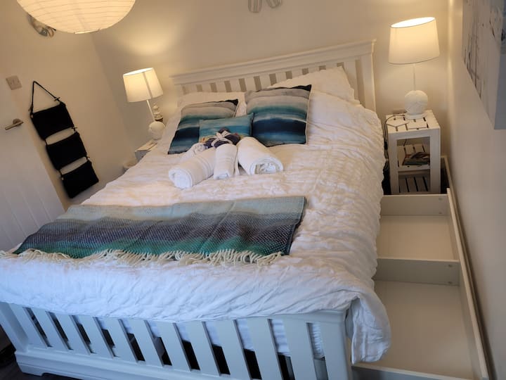 Carbis Bay Stays - The Chalet Hut - Carbis Bay