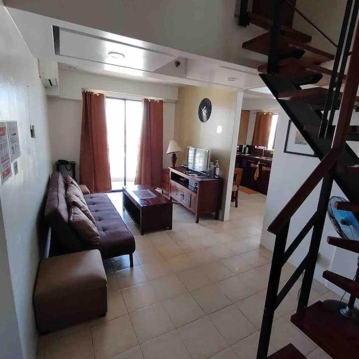 Premium Corner View High-rise 62-sqm 2br 2tb Loft - Cuba