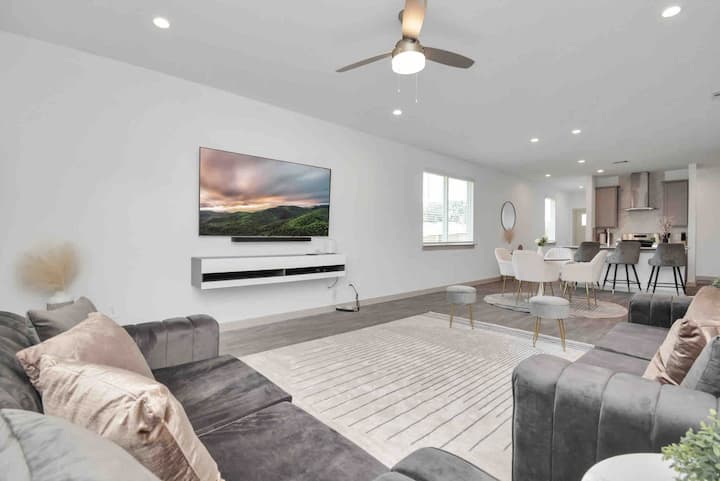 4bedroom Escape | Near Med Center & Nrg |Backyard - 休斯敦