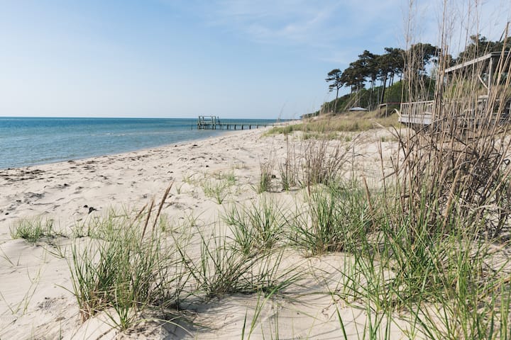 Silver Beach: Sunset Bay Cottage on Private Beach - Cottages for Rent ...