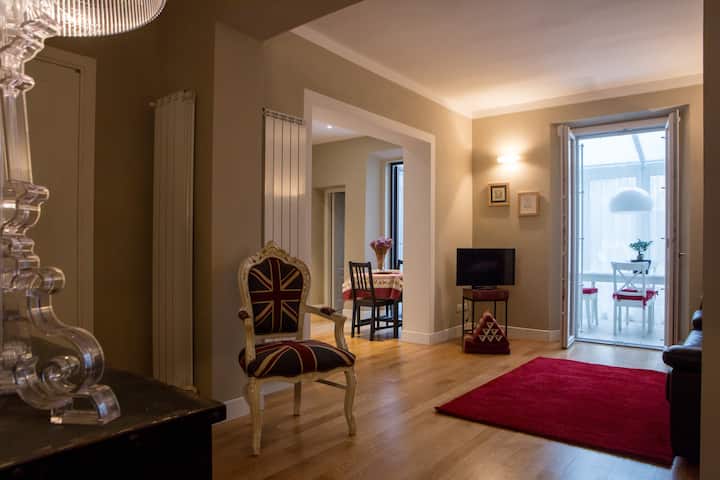 Newly Renovated Apartment + Garden - Florence