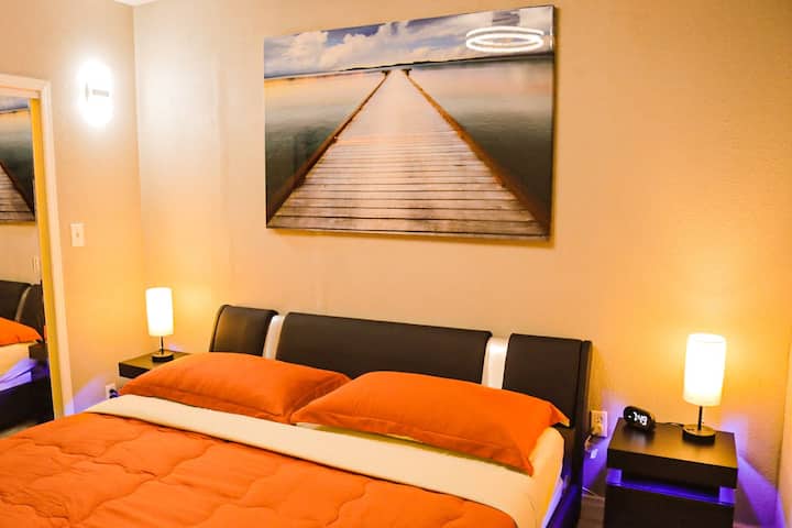 Comfortable Apartment W/ King Bed+swimming Pool. - Las Vegas, NV