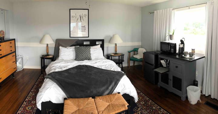 Windows To Seneca - Watkins Glen, NY