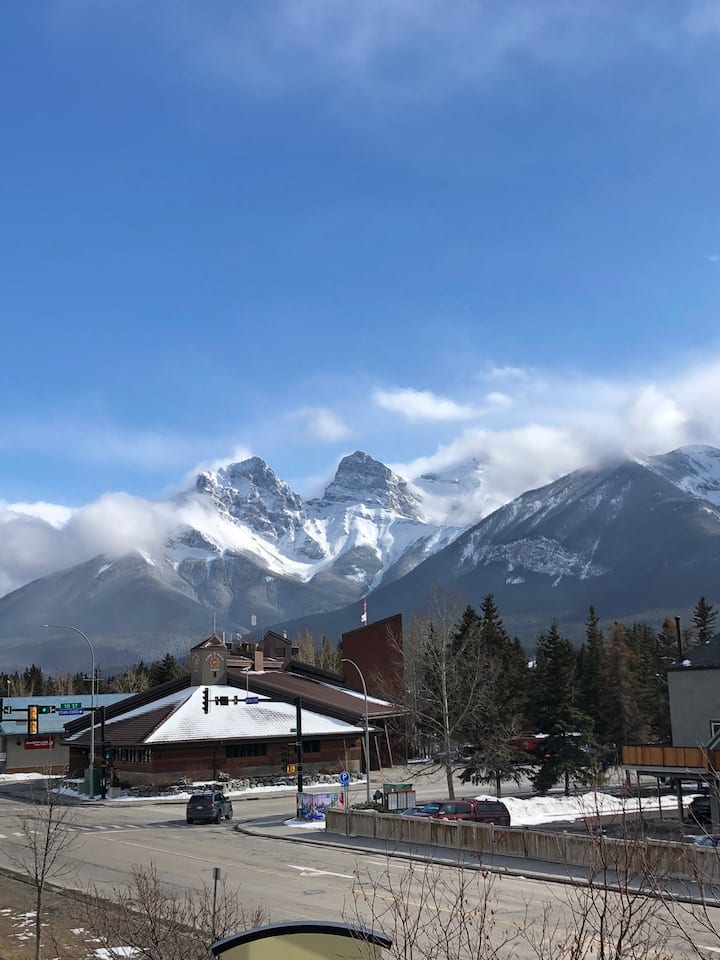 Rocky Mountain Sanctuary - Canmore