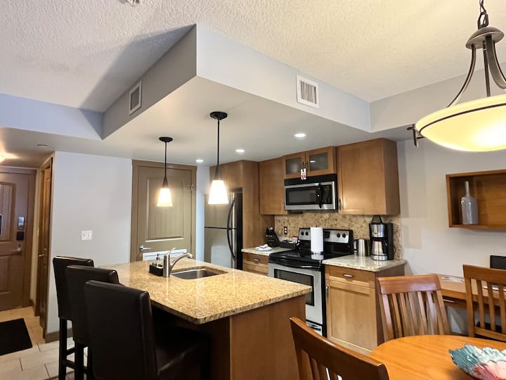 Perfect Family 2-bed Condo With Hot Tub - Canmore