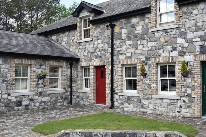 Alensgrove Cottages No. 03 - Maynooth