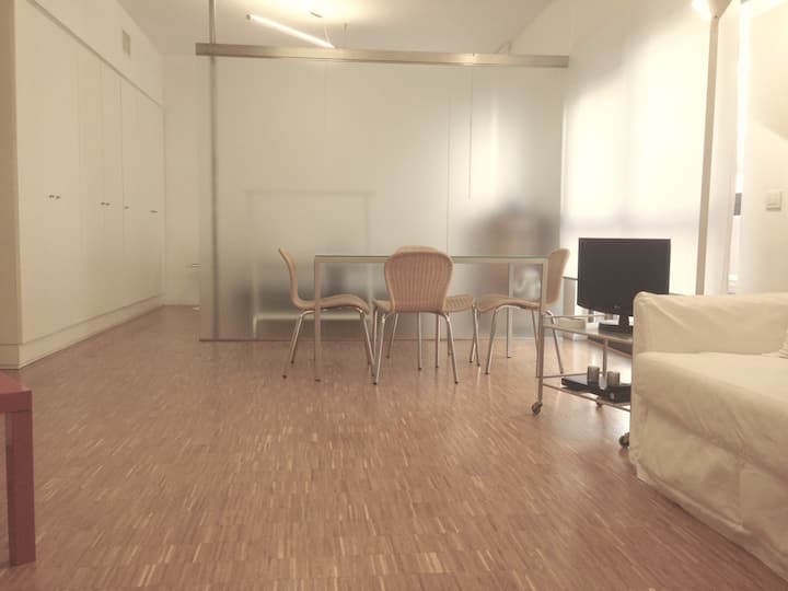 New Cosy Apartment Near To  Petruzzelli Theatre - バーリ