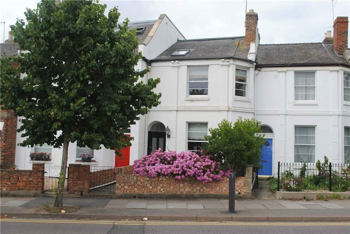 Room Available-long Lets Welcome - Cheltenham