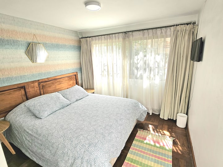 Departamento Para 6 Con Patio Y Estacionamiento - Providencia