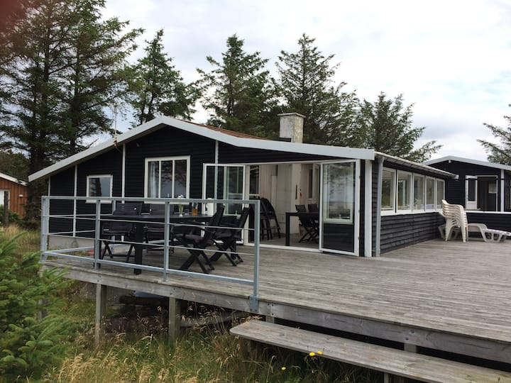 Hyggeligt Sommerhus Lige Ved Vandet- Dejlig Udsigt - Denmark