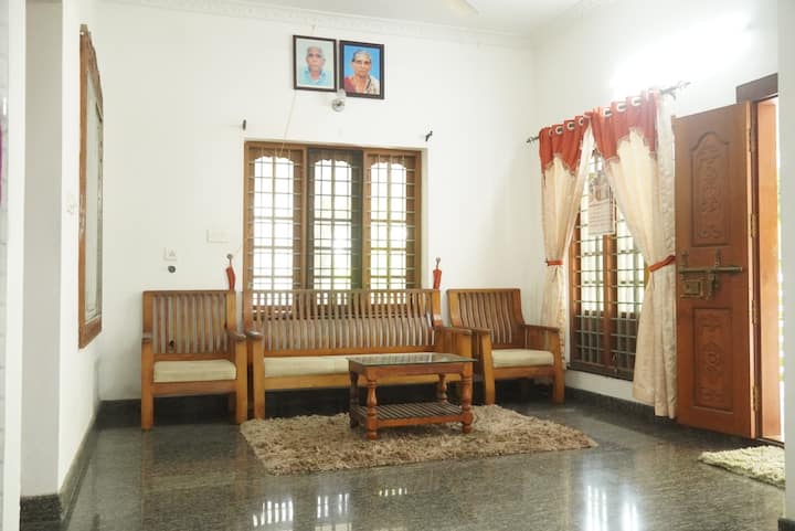 Jobyhomestay@ Kadamakkudy Near Edapally| Ps5 - Kochi, India