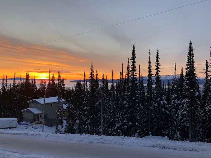 Sunrise Chalet - Smithers