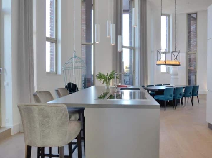 Luxus Penthouse Suite Mit Zugang Zu Spa Und Pool - Francoforte sul Meno, Germania