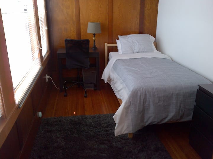 Bright Spacious Comfortable Room -Single Occupency - San Francisco, CA