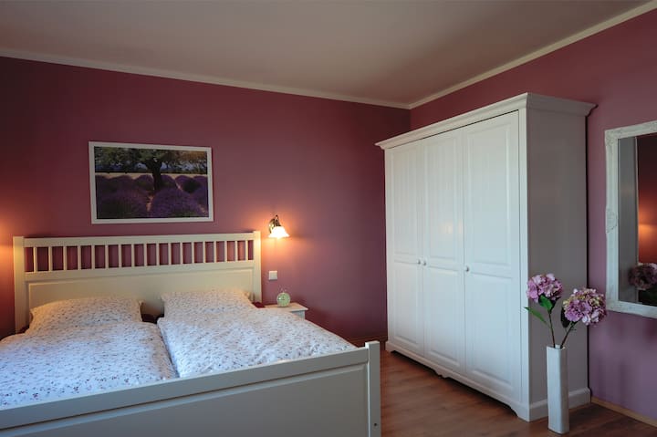 Altes Zollamthaus St.ingbert - Lavendelzimmer - - Saarbrücken