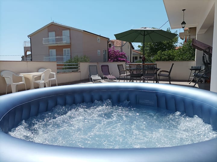 Apartment Josip - Podstrana