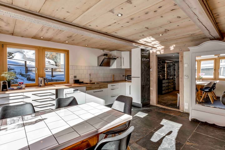 Spacious Boutique Flat In The Heart Of Zermatt - Zermatt