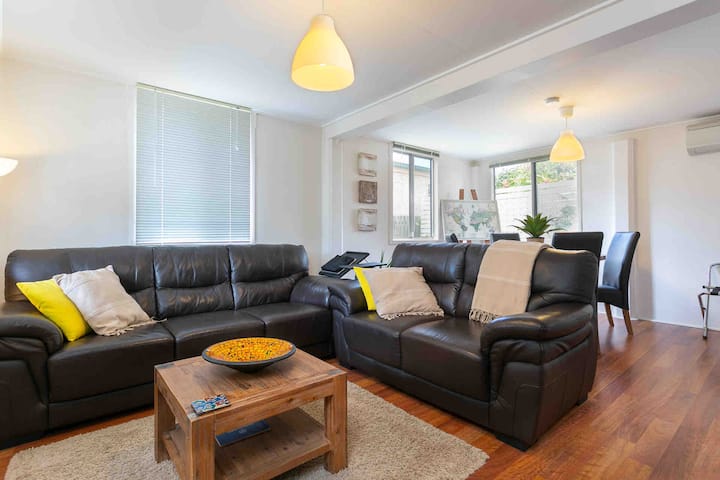 Cosy And Self-contained Near The Beach - Redcliffe