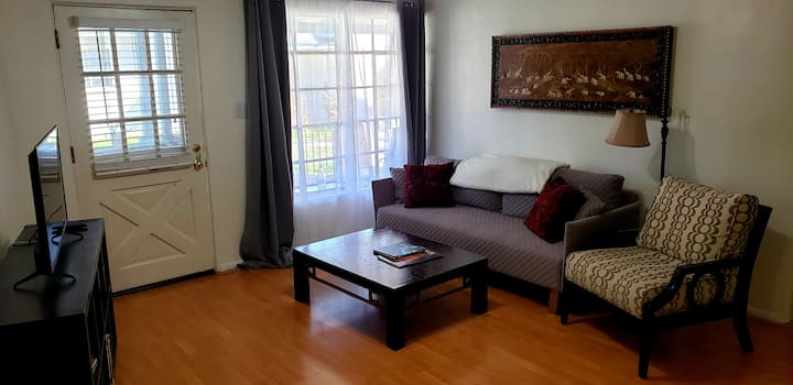 >Encanto Gardens Cottage Of Peace< - Phoenix, AZ