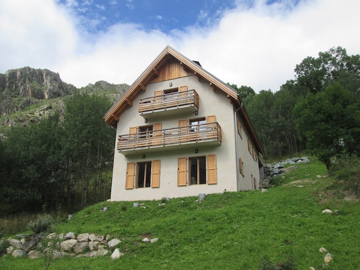 Appartement De Charme 4 Personnes Près Les 2 Alpes - La Grave