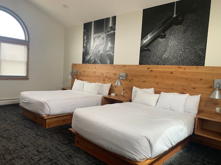 Triple Queen Suite W/onsite Brewery - Finger Lakes, NY