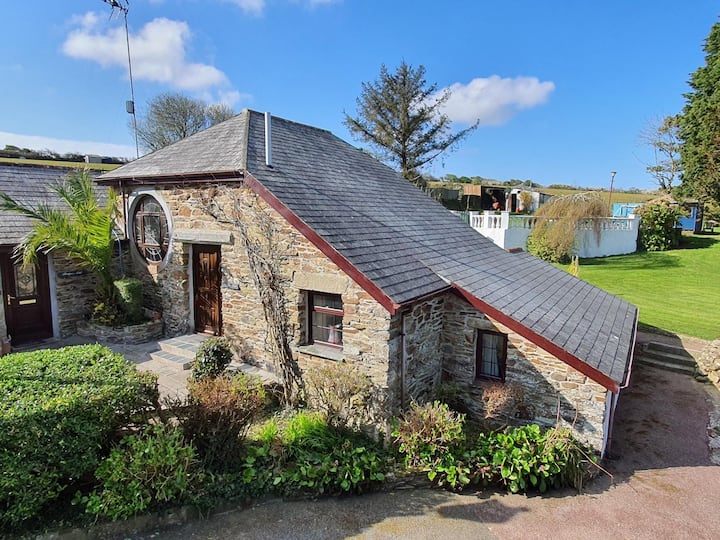 Spiders Web Character Beamed Cottage Nr Newquay, - 康瓦耳