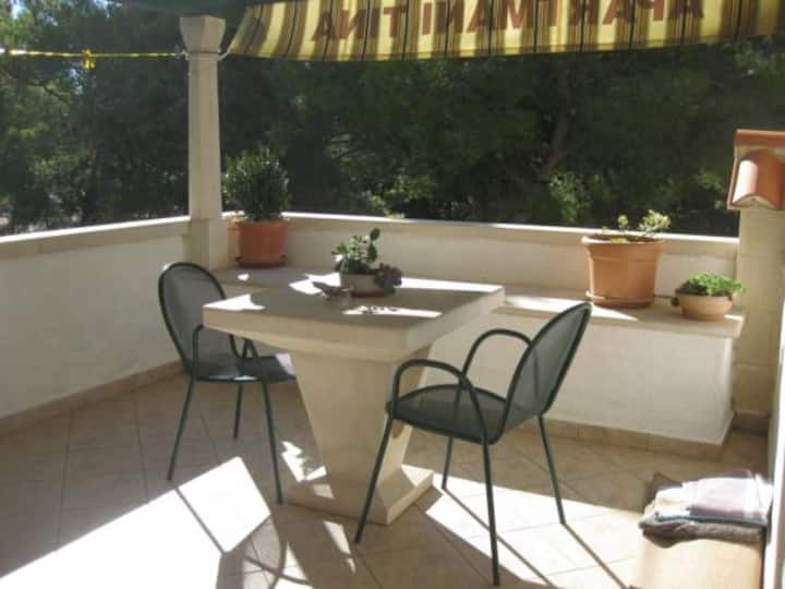 Spacious Studio With Terrace - Bol