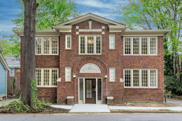 Downtown Historic Beautifully Renovated 2 Bdrm Apt - Little Rock, AR