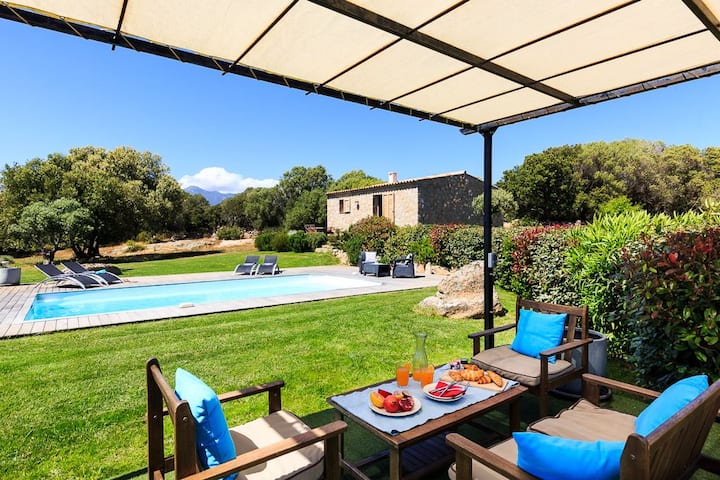 Bergerie Vue Mer Calme Et Luxe - Figari