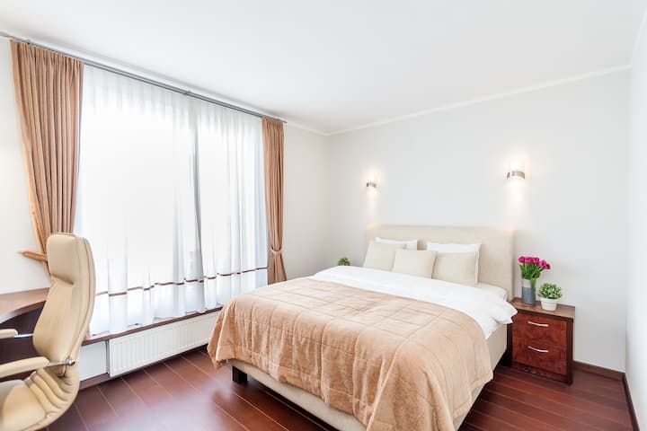 Gedimino Av. Apartment By Urban Rent - Vilnius