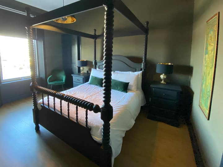 Marina View  Four Poster 2 Bed Apartment For 3 - Bute