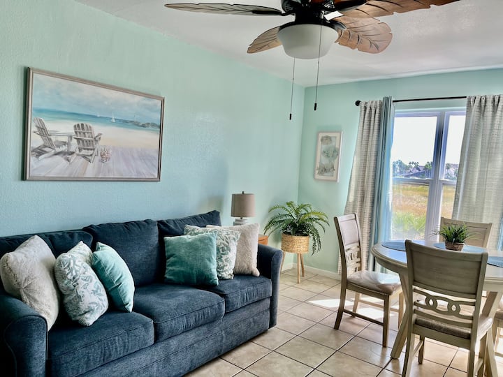 1/1 Beachside Getaway*large Pool*cozy And Relaxing - 사우스 파드레 아일랜드