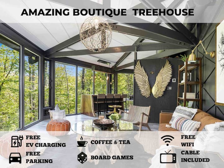 Breathtaking Boutique Treehouse Nestled In Clouds - Beech Mountain, NC