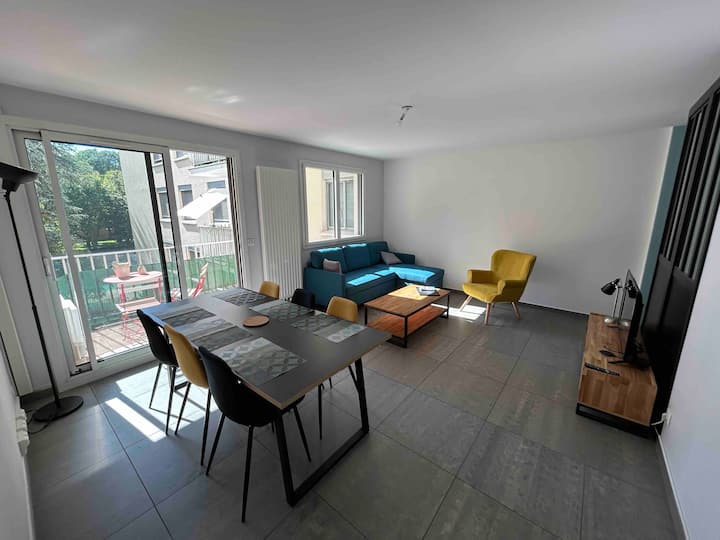 Appartement Avec 3 Chambres - Décines-Charpieu
