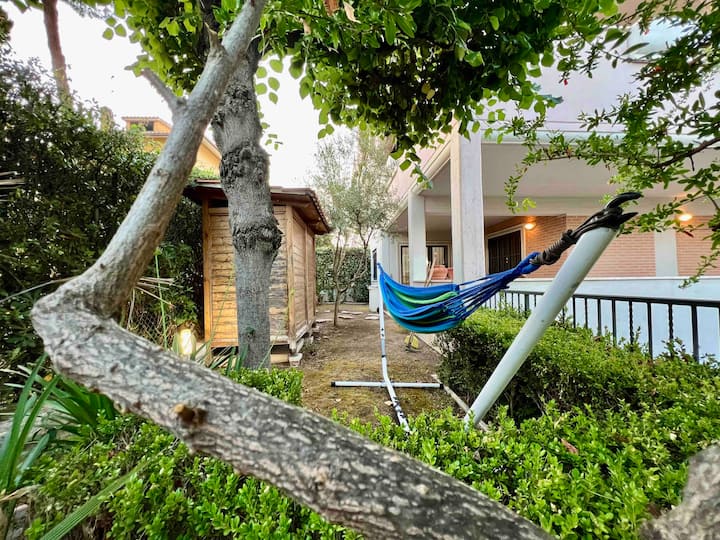 Intera Casa Con Giardino - Casa Marinella - Santa Marinella
