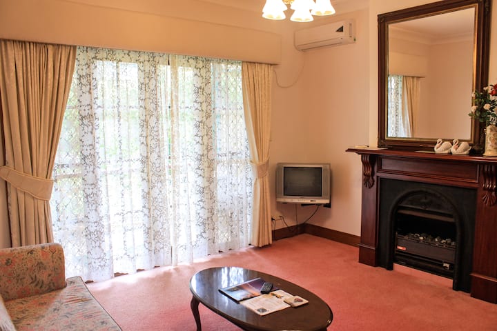 The Manor Tamborine Mountain Ground Floor - Tamborine Mountain