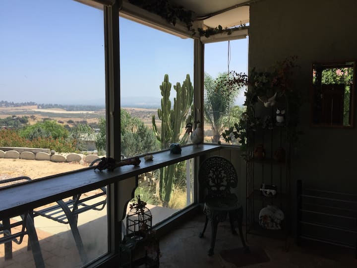 Los Angeles Canyon Retreat! - Simi Valley, CA