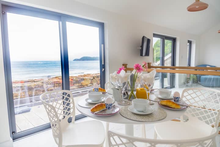 Amazing Views Over The Beach And Sea - St Austell